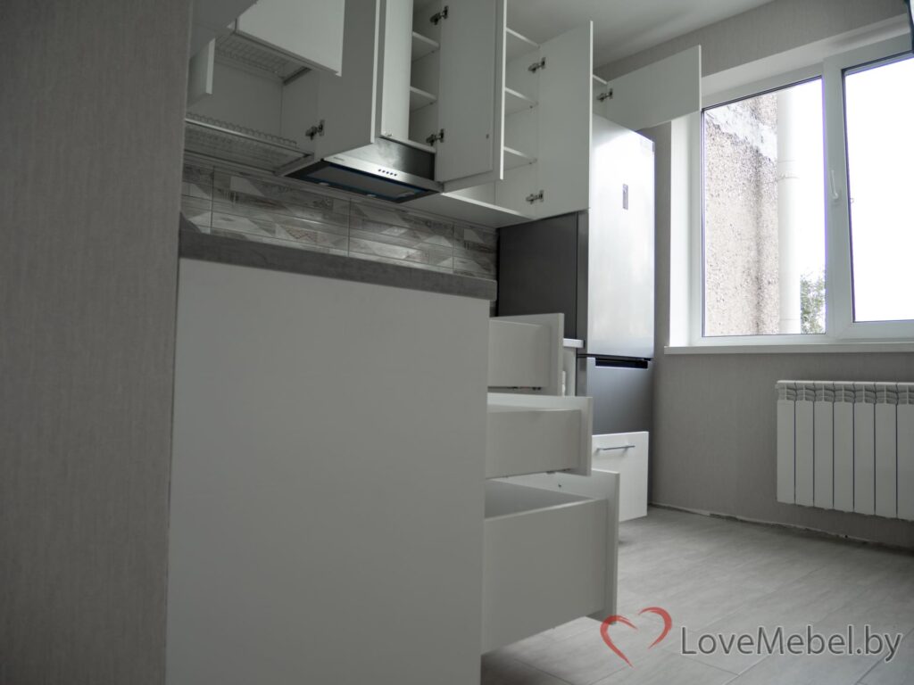 С фасадами из Эггер W1000 St19 Белый премиум кухня белая